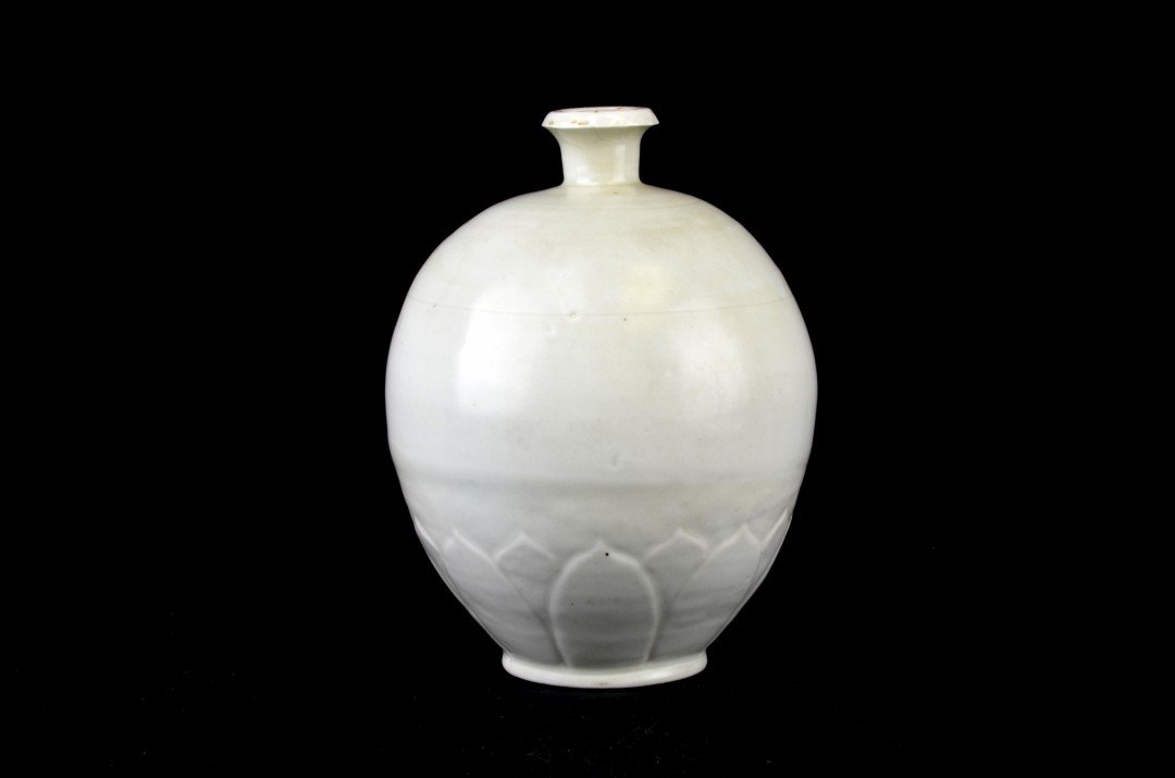 A Pair of Chinese Ding Ware Vases - Mar 13, 2015 | Waterford's Art ...