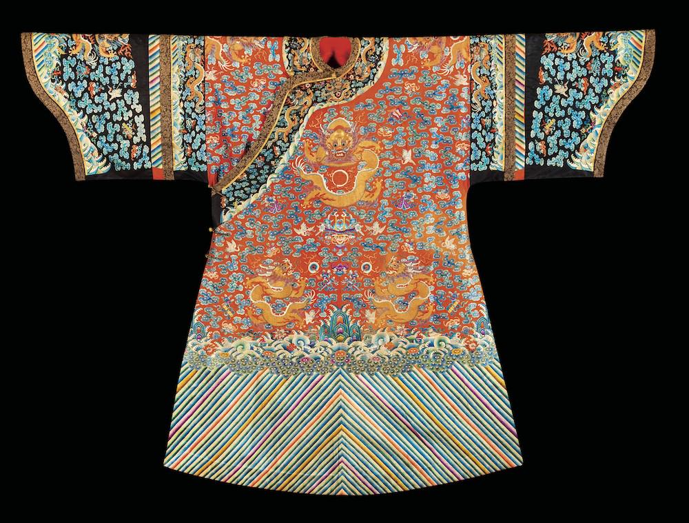 An Imperial silk robe, China, Qing Dynasty - Jan 22, 2020 | Cambi Casa ...