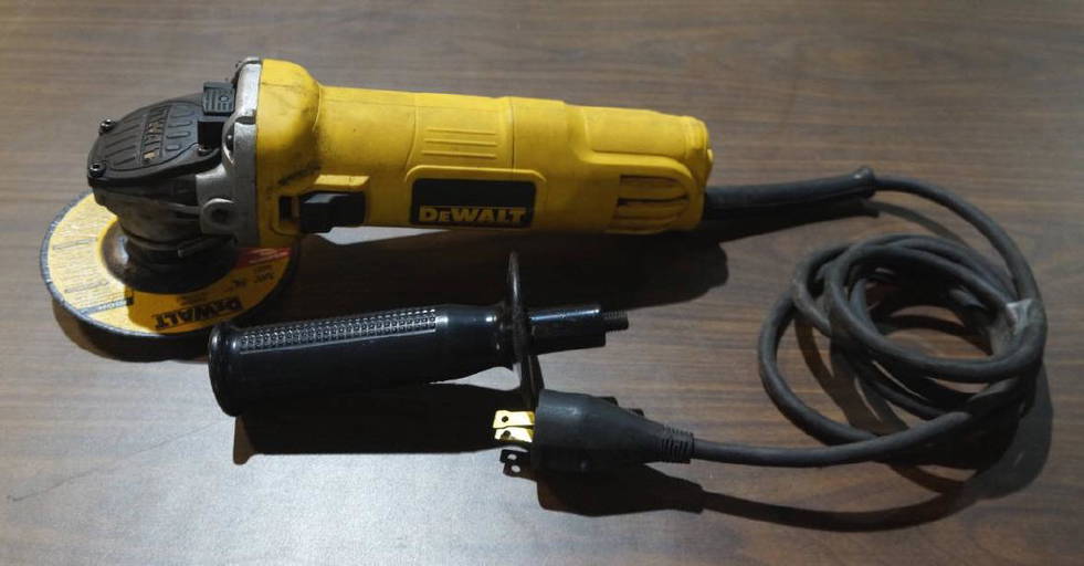 Dewalt Dwe4011 Electric Angle Grinder