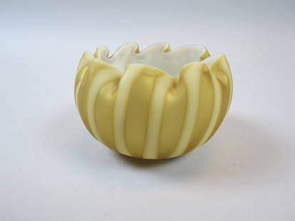 Victorian Art Glass Rose Bowl,