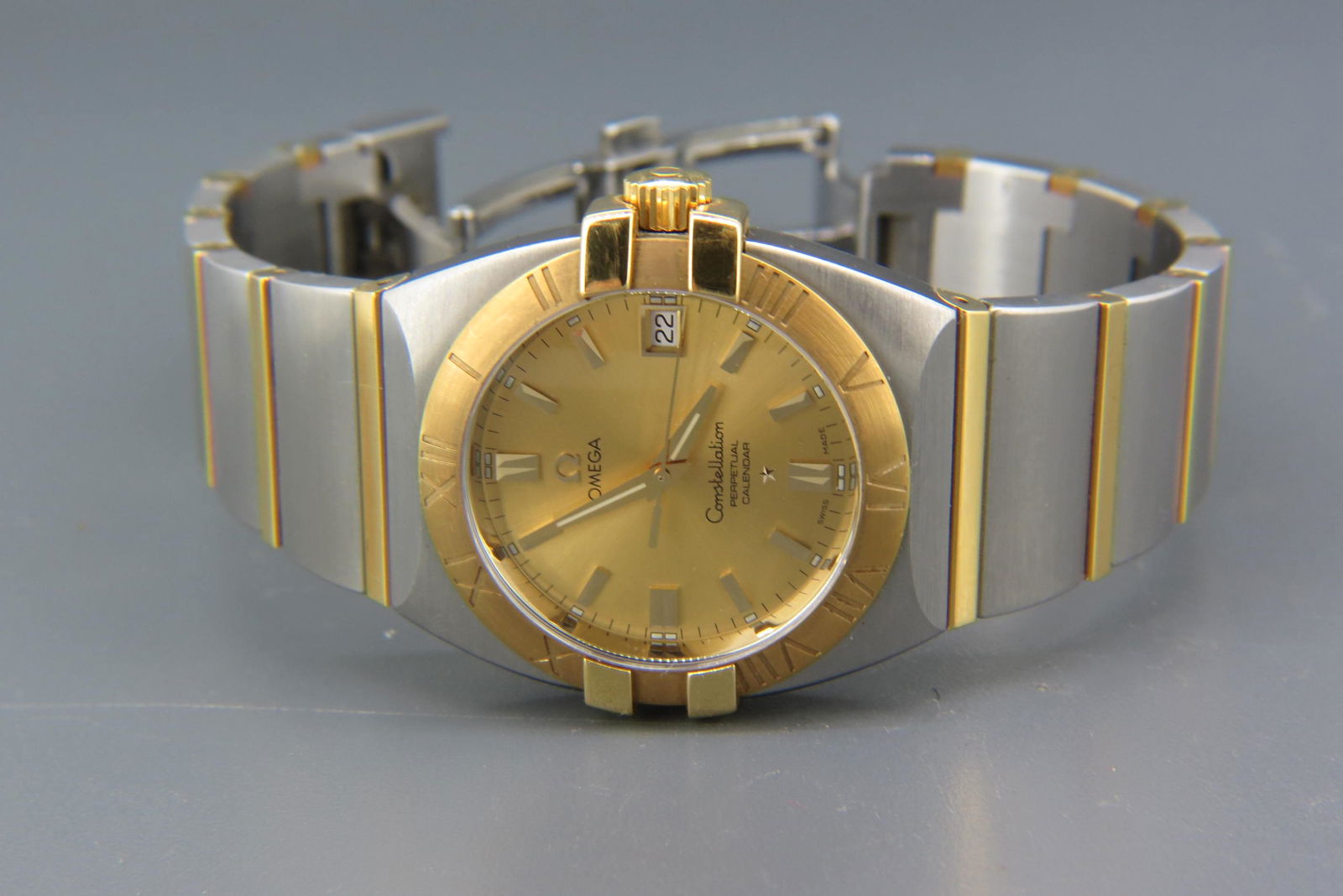 Omega Constellation 18k Gold Stainless Wristwatch,