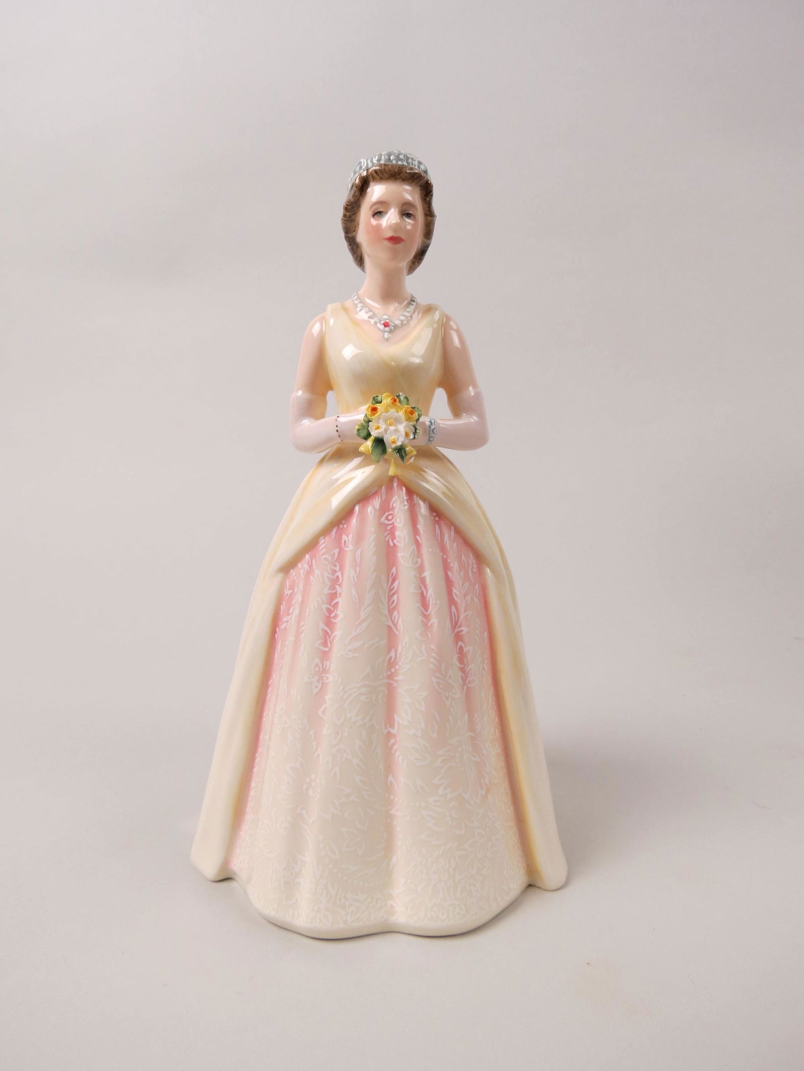 Royal Doulton Figurine "queen Elizabeth Ii",