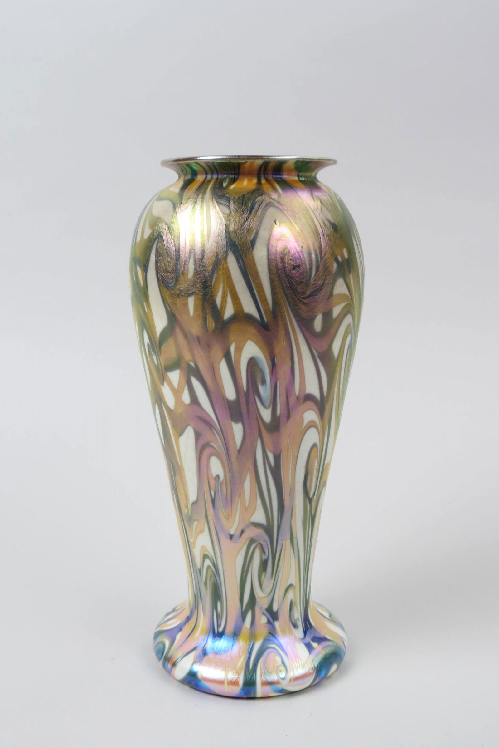 Durand Art Glass Vase, King Tut style, - Mar 11, 2023 | Richard D ...
