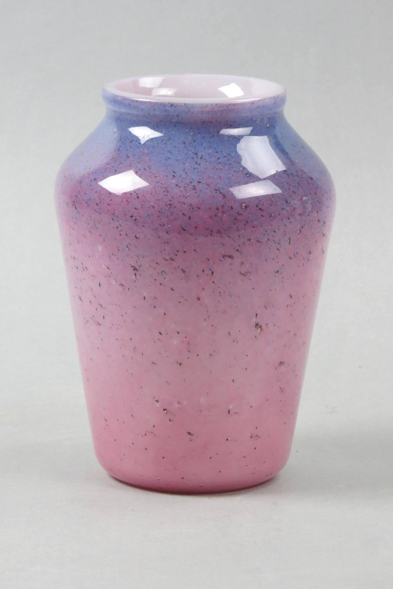 Art Glass Vase Auction