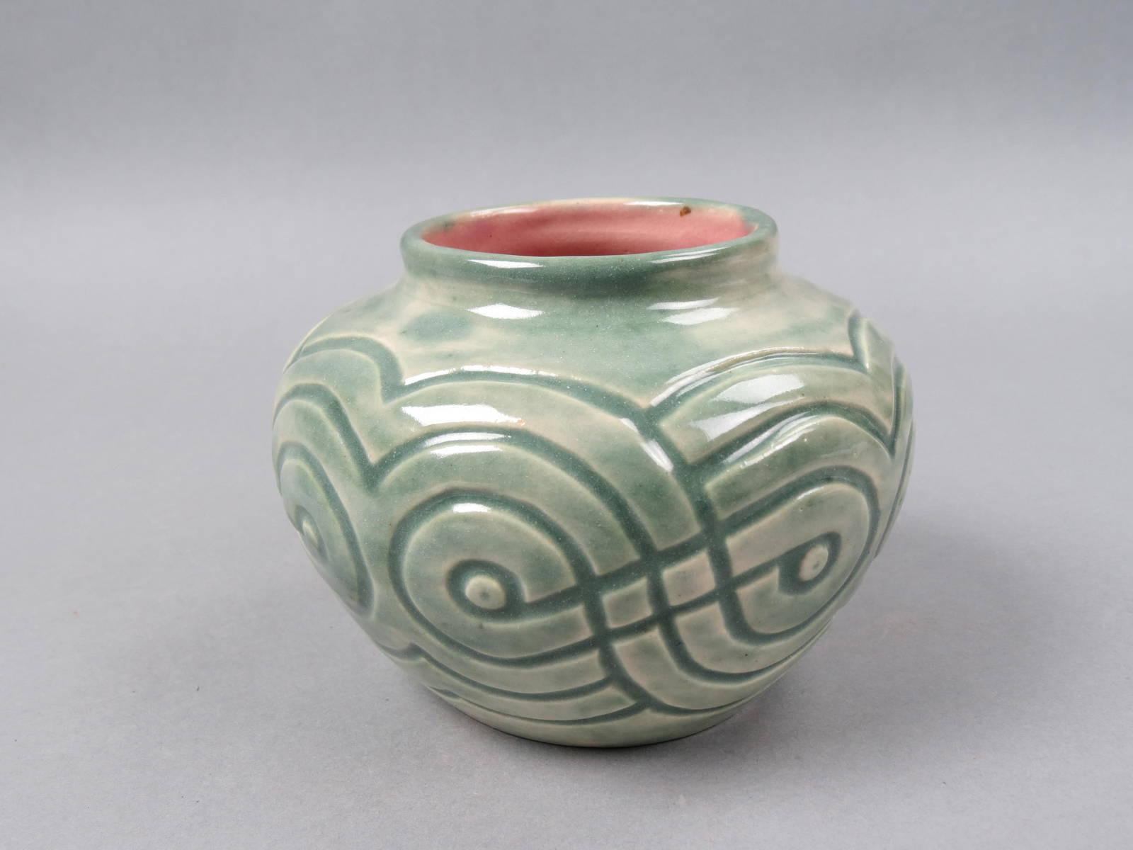 Pisgah Forest Pottery Vase, Auction