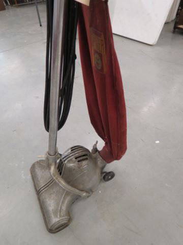Singer Vacuum,