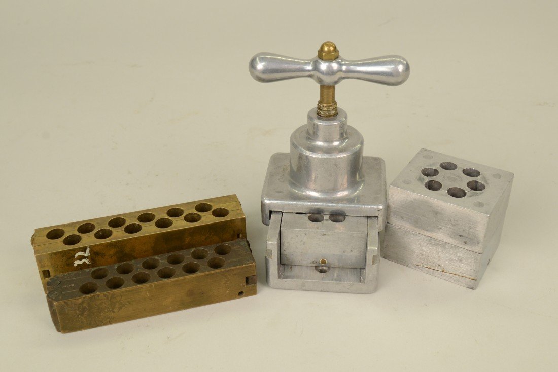 APPLEBAUM SUPPOSITORY MACHINE, manufactured by Druggist