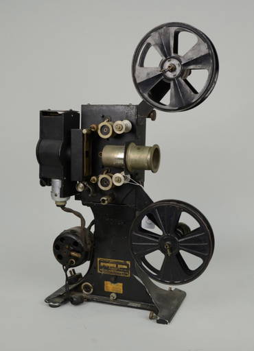 Victor Safety Cinema Projector, Victor Animatograph Co.