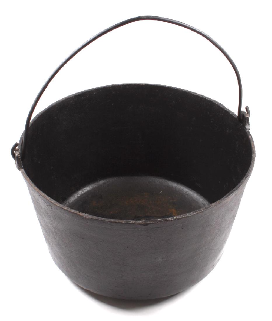 271: Cast Iron Butcher Kettle, Large Kettle Body, Three