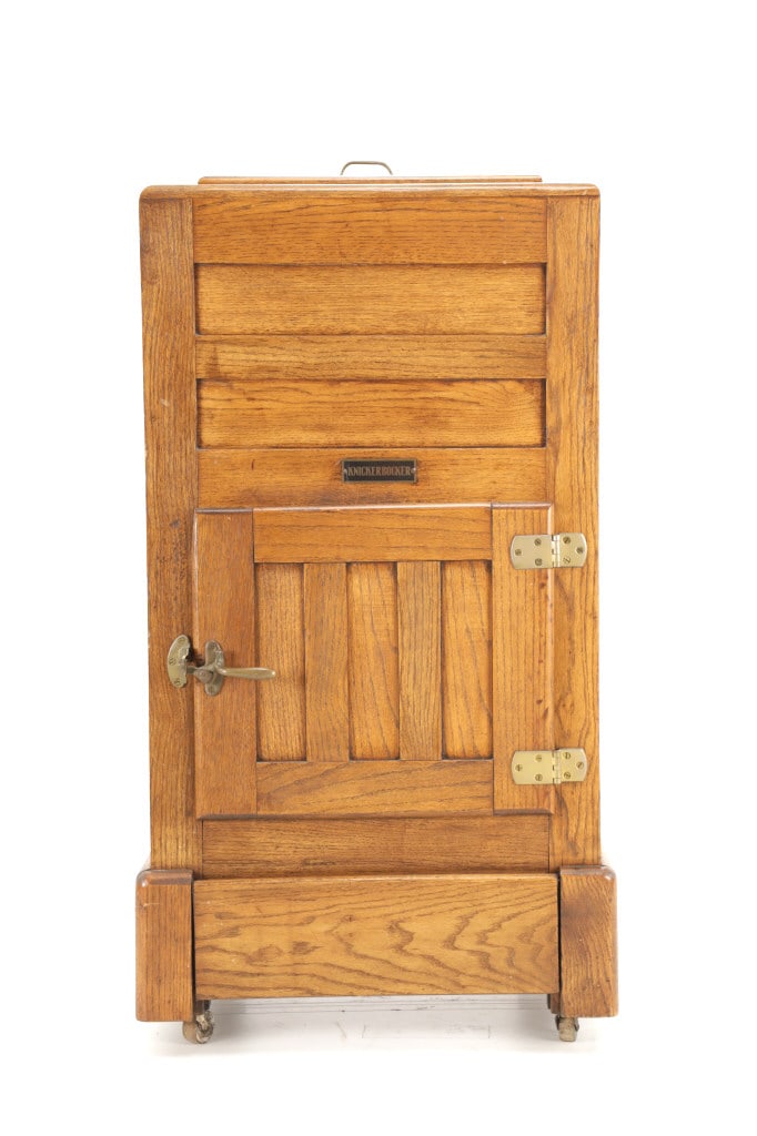 Early 1900 Knickerbocker Quarter Sawn Oak Ice Box