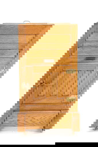 Early 1900 Knickerbocker Quarter Sawn Oak Ice Box