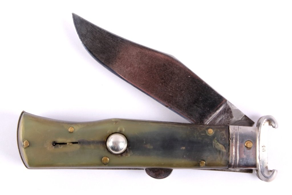 Shotgun Shell Extractor Knife This lot features a