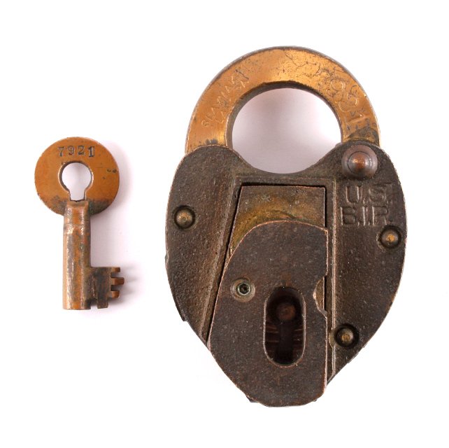 U.S. Bureau of Internal Revenue Seal Lock w/ Key