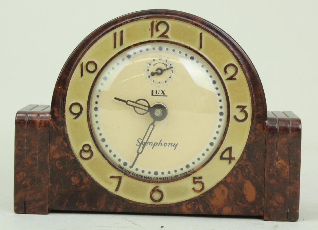 Lux Catalin Symphony Clock - Apr 11, 2019 | Alderfer Auction in PA