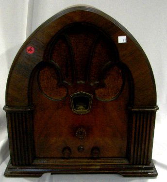 1027: Philco, Model 90, Cathedral Table Top Radio