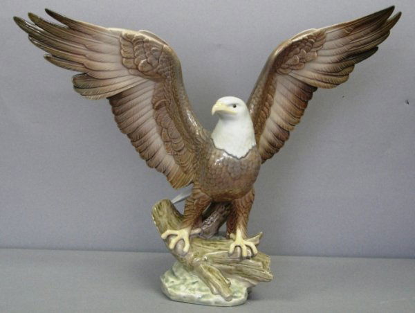 8832: Lladro-Freedom #G5602 Limited edition 1987 Signed