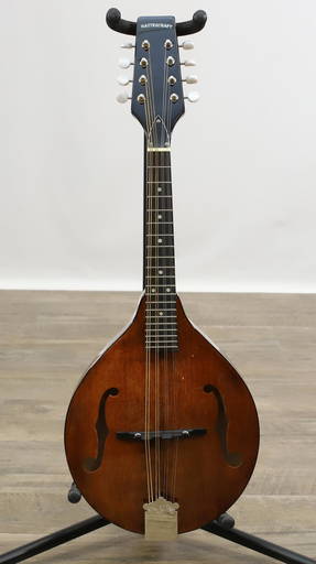 Mastercraft Mandolin - Feb 22, 2022 | Alderfer Auction in PA