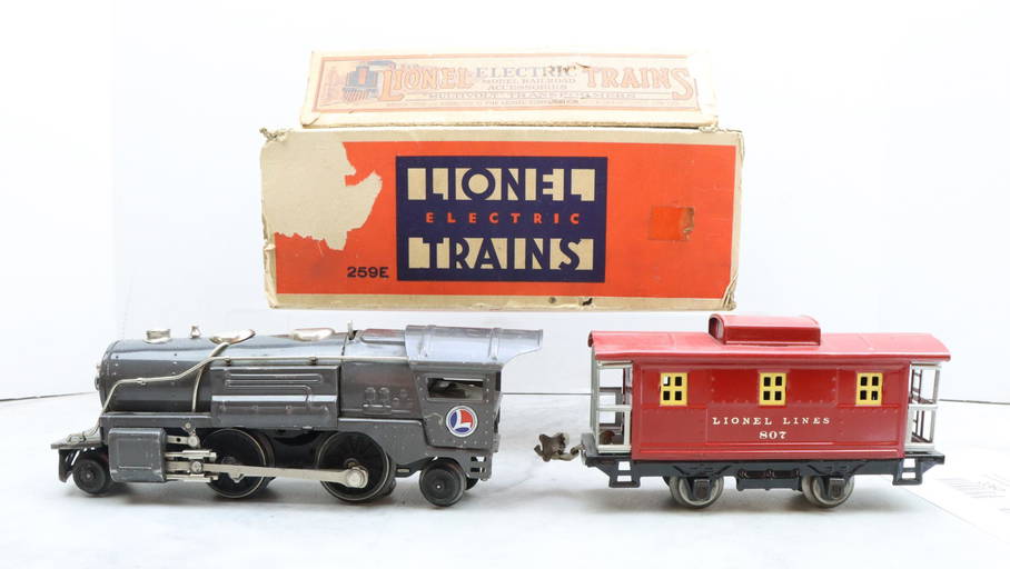 Lionel Trains 259e Locomotive And 807 Tender