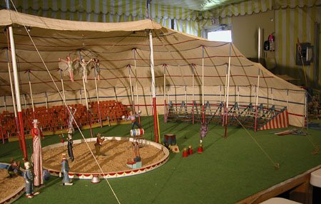 1102: Model Circus Lot.