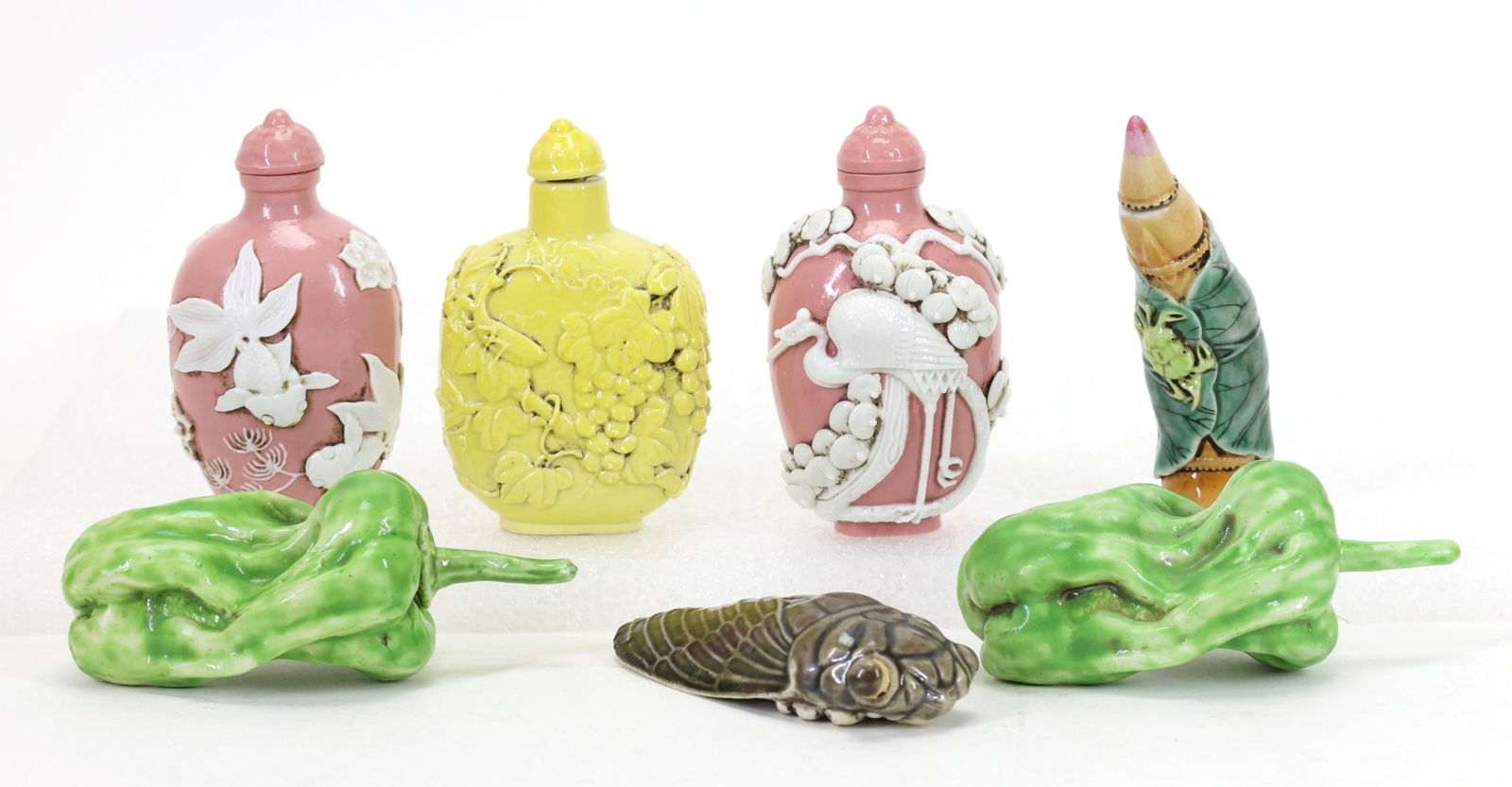 Chinese Snuff Bottles - Jul 24, 2025 | Alderfer Auction In Pa