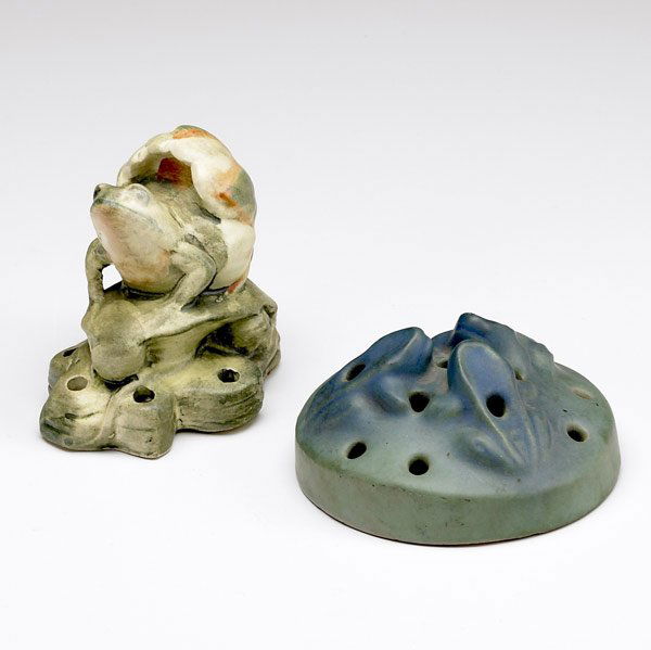 Weller & Van Briggle Weller Flower Frog