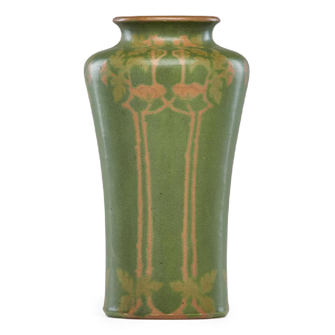 FREDERICK WALRATH Fine large vase w/ roses