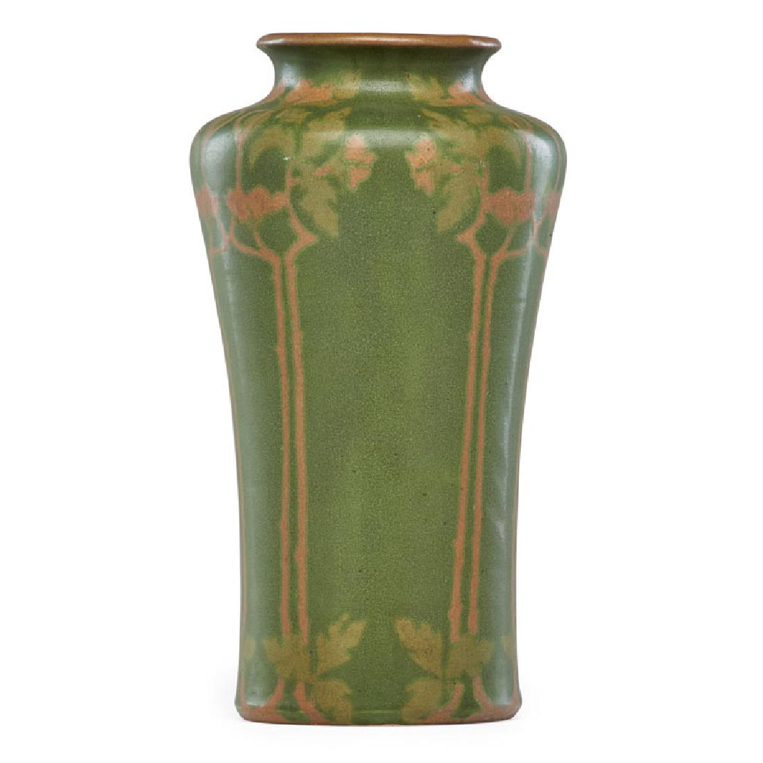 FREDERICK WALRATH Fine large vase w/ roses