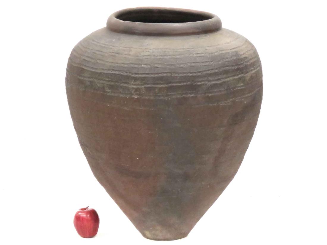 MONUMENTAL ANAMESE POTTERY STORAGE JAR. HEIGHT 26"