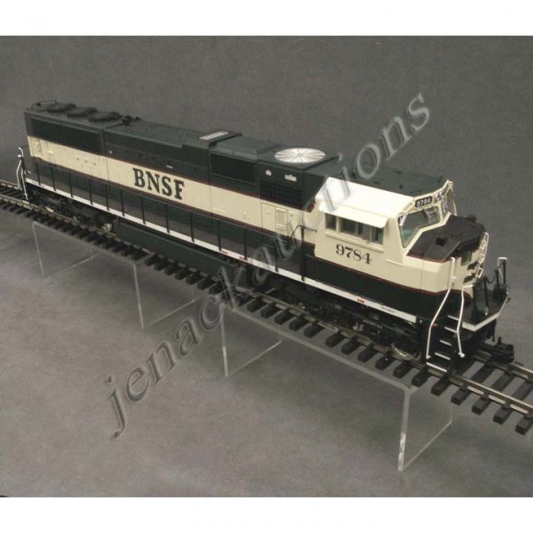 46: U.S.A. TRAINS G-SCALE SD70 MAC DIESEL LOCOMOTIVE