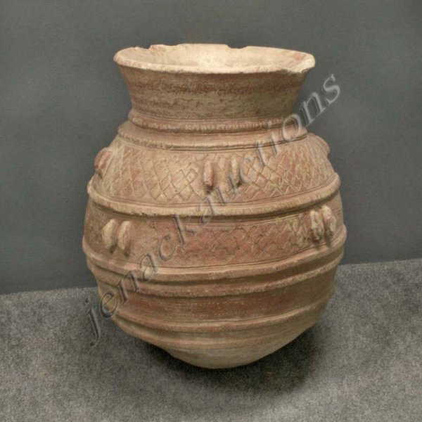 109: NOK INCISED TERRA COTTA POTTERY VESSEL