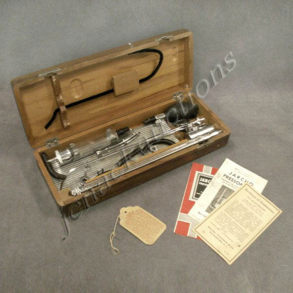 331: VINTAGE B.D. JARCHO PRESSOMETER/CASED