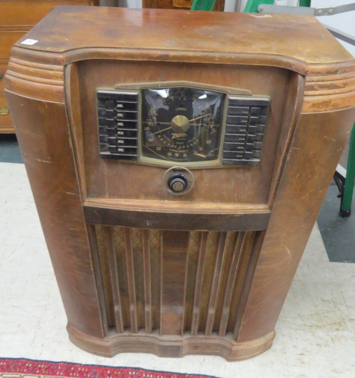 Vintage Zenith Console Multi Band Radio, C.1930. Height