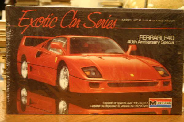 Model Kit. Monogram, Ferrari F40 40th Anniver