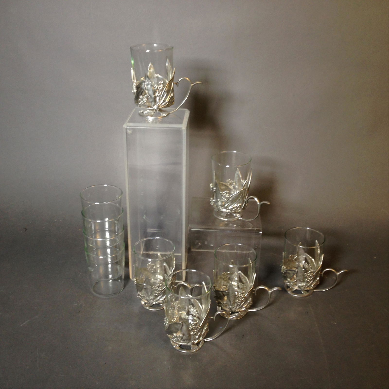 Six Modernist Castor-Cooper Pewter & Glass Mugs - Apr 15, 2020 | Quinn ...