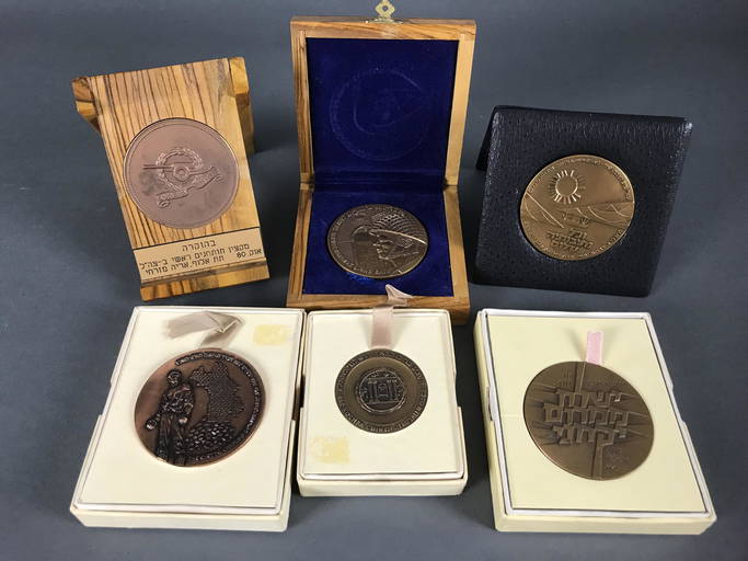 6 Israeli medals (#0268) on Sep 09, 2022 | Quinn's Auction Galleries in VA
