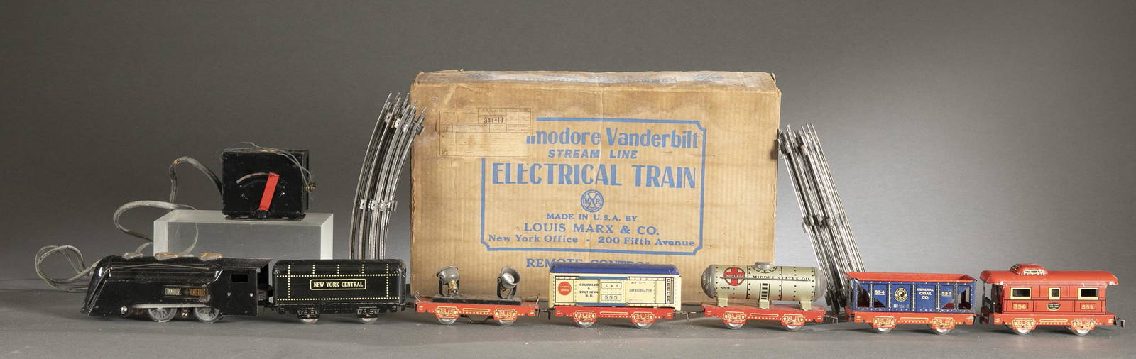 Marx Army Train set in box. (#0323) on Jan 14, 2023 | Quinn's Auction ...