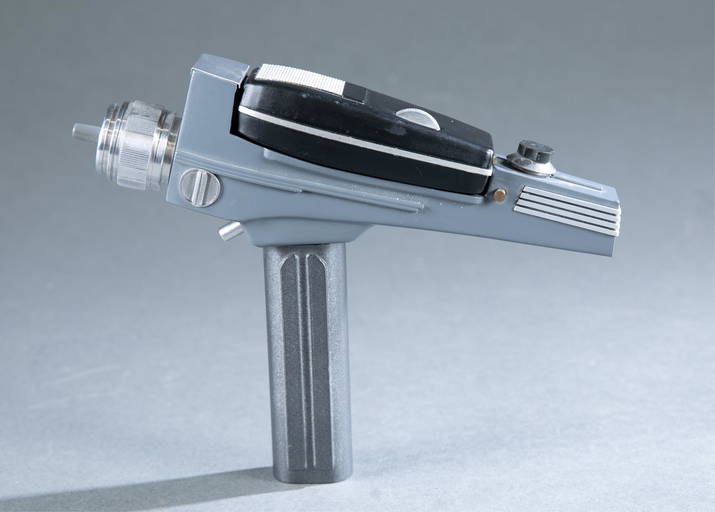 Robert Coyle Star Trek Phaser I/ Ii Replica