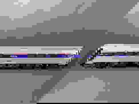 Lgb Train Amfleet Cafe Passenger Car - Amtrak - 32 Auction