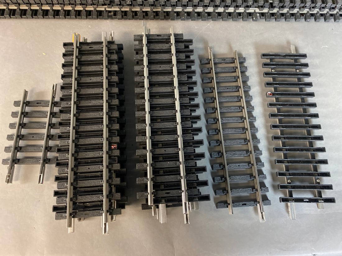 G-scale Tracks Unmarked Straight Tracks . 29 24 Inch Long Segments, 6 ...
