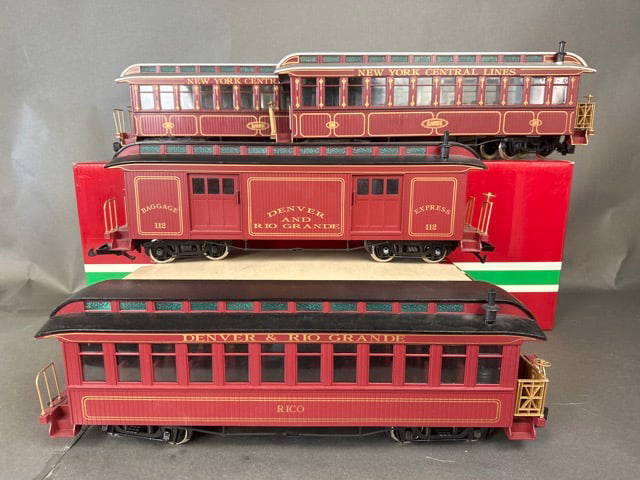 Bachmann G-scale Passenger Cars - New York Central Auction