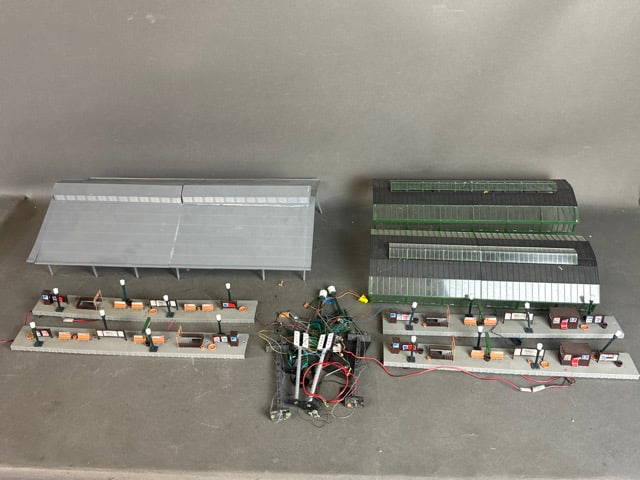 Ho Scale Station Canopies And Platforms With Light