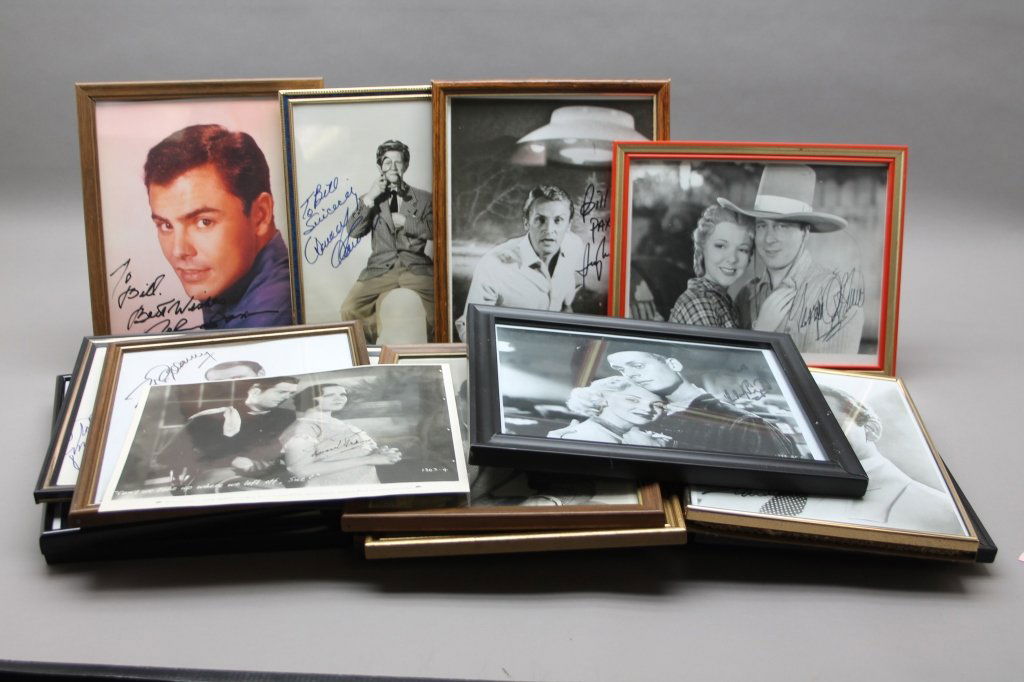 18 Signed Photographs Of Actors & Leading Men.
