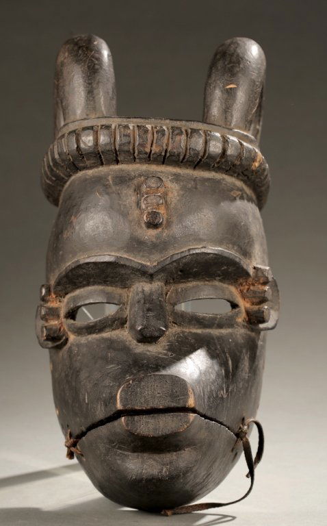 Ibibio horned mask with articulating jaw. - Oct 01, 2016 | Quinn's ...