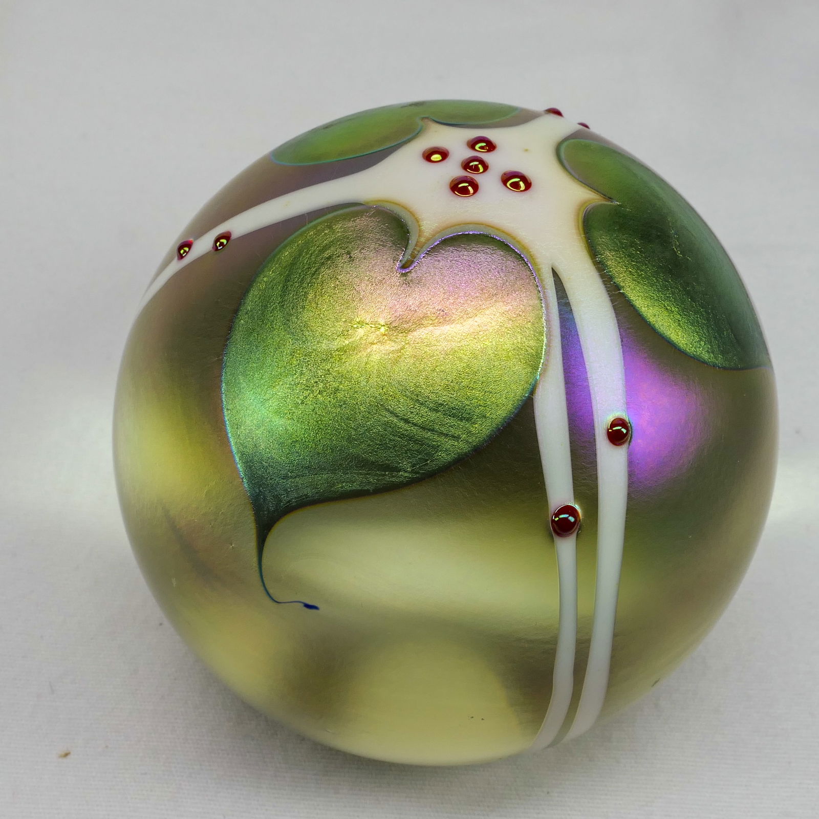 Paperweight: Abelman Art Glass. Iridescent. Flower With Berries. Auction