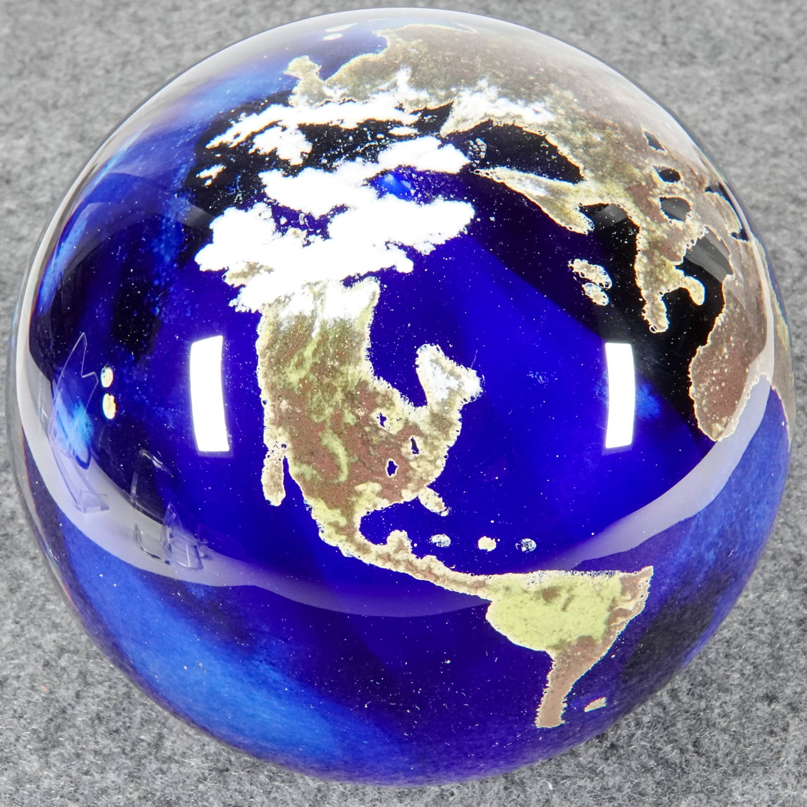 Paperweight, Lundberg Studios. Worldsphere. Auction