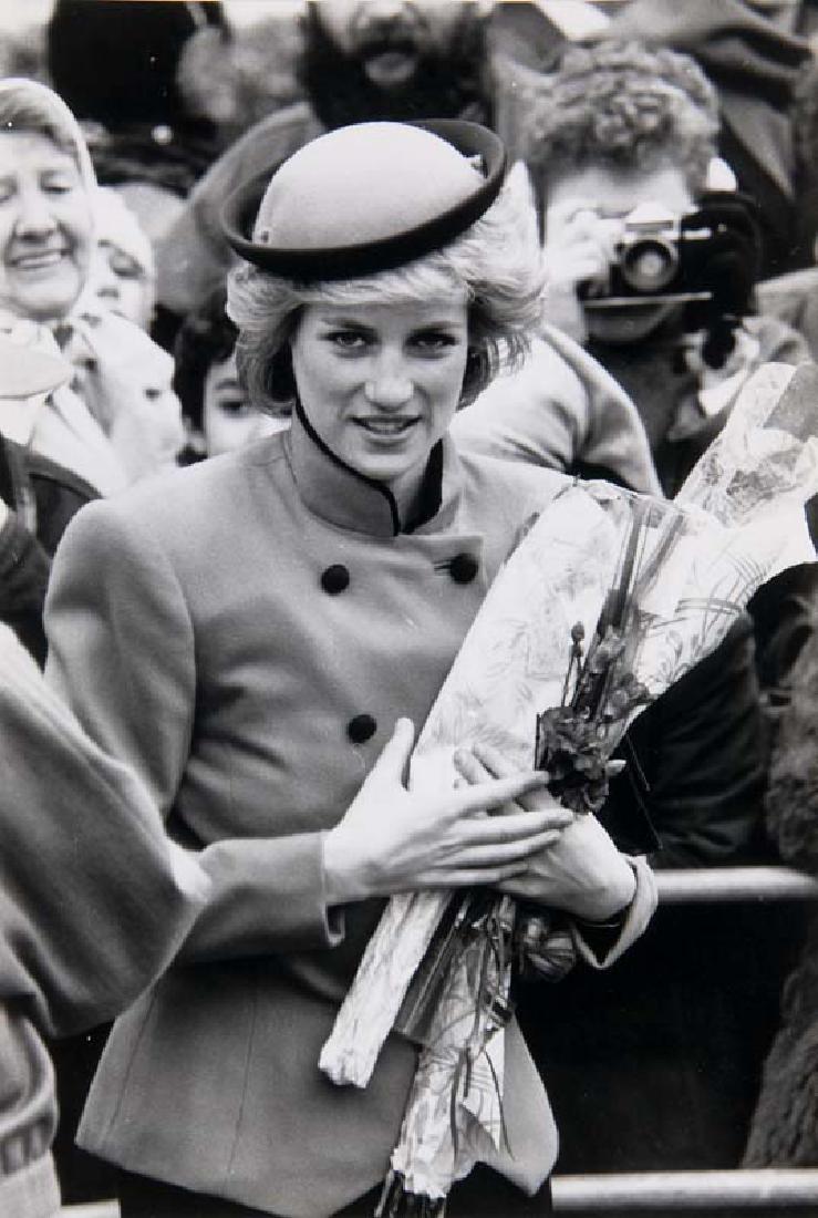 Cohen, Robert Prinzessin Diana beim Besuch des Newham