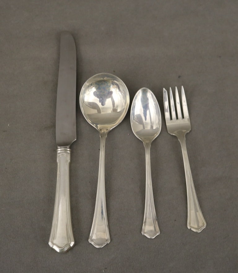 50-piece Frank M. Whiting Co. "kings Court" Pattern Sterling Silver ...