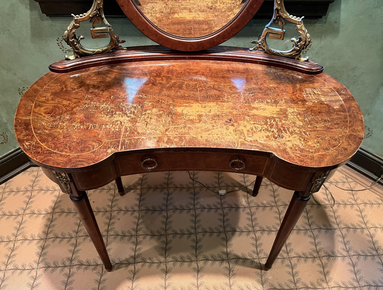 Edwardian Kidney-shaped Burlwood Dressing Table With Oval Swing-mirror ...