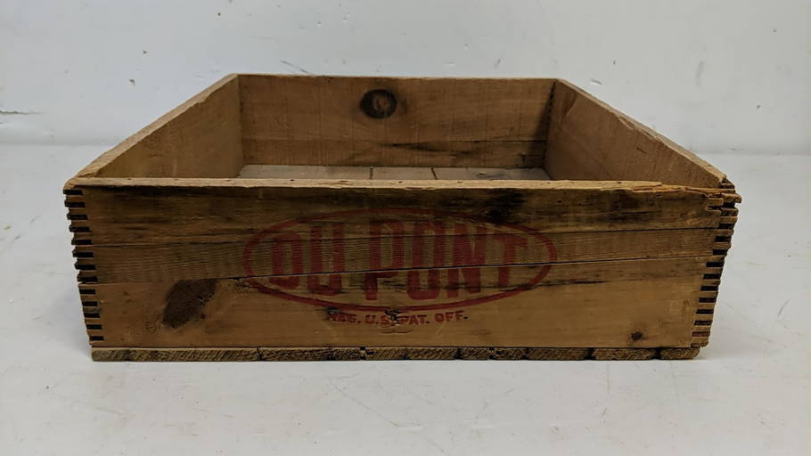 Vintage Dovetailed Dupont Explosives Box