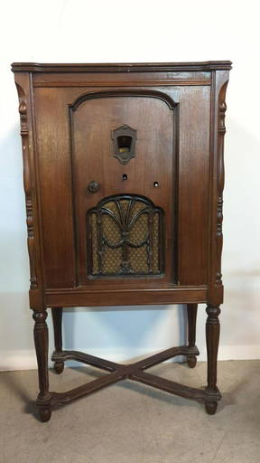 Vintage General Electric Floor Model Radio